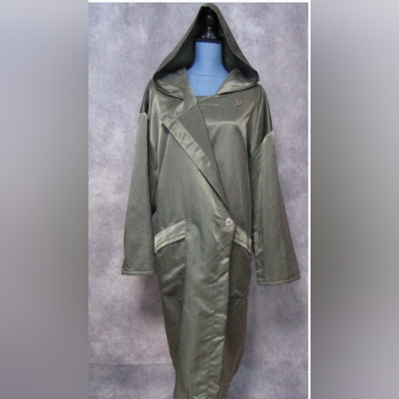 Linda Lundstrom | Jackets & Coats | Linda Lundstrom La Parka Packable ...